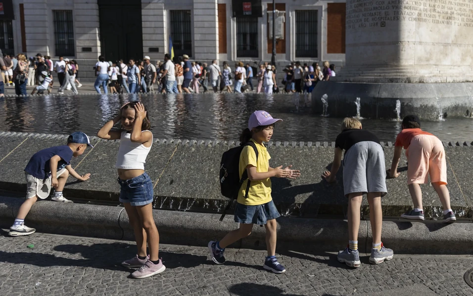 Record May heatwave grips Europe, driving deaths and power costs
