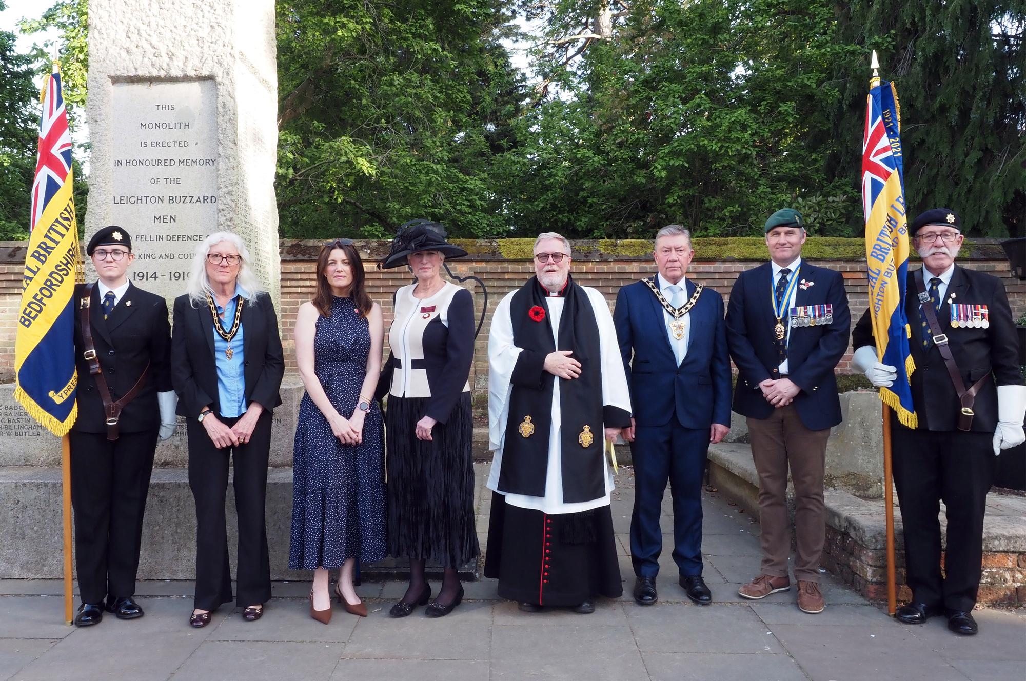 Pictures: Leighton Buzzard marks 15th anniversary of the end of the ...