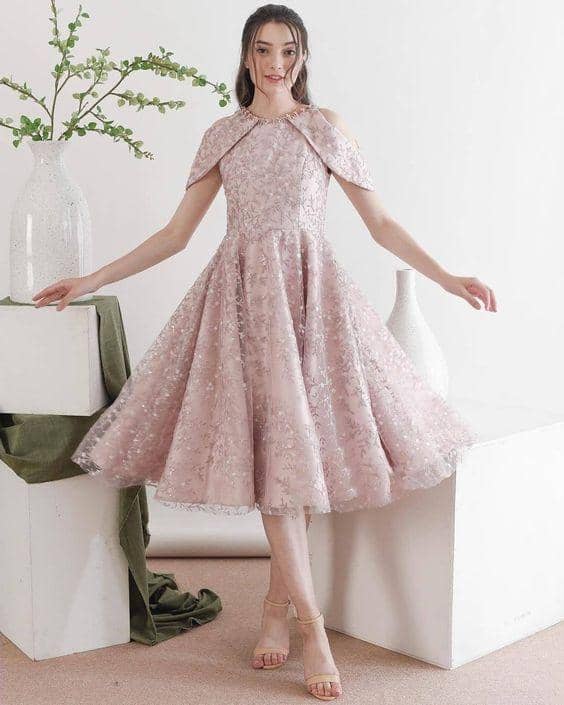 10 dress brokat modern model ruffle, simpel dan elegan!