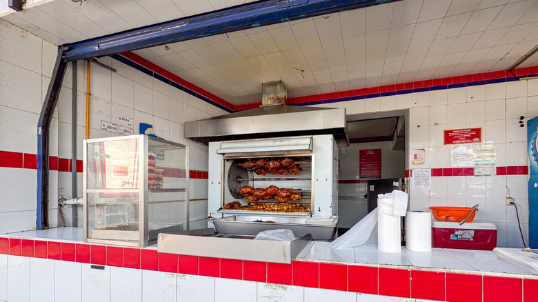 12 signs you shouldn't buy that rotisserie chicken