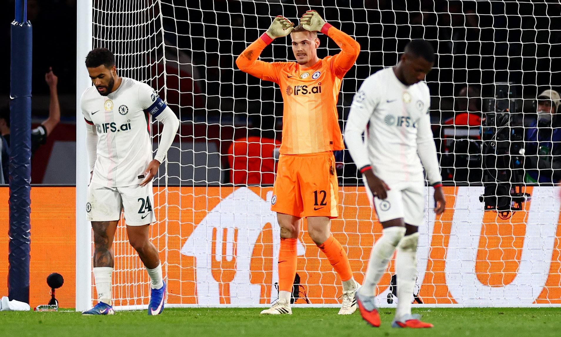 £20.7m Chelsea flop demands to leave - kicking off club's fire sale as ...