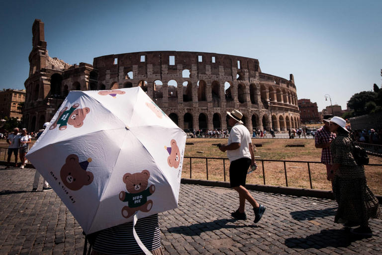 Hitze-Warnstufe Rot in vier italienischen Städten, über 45 Grad in Indien