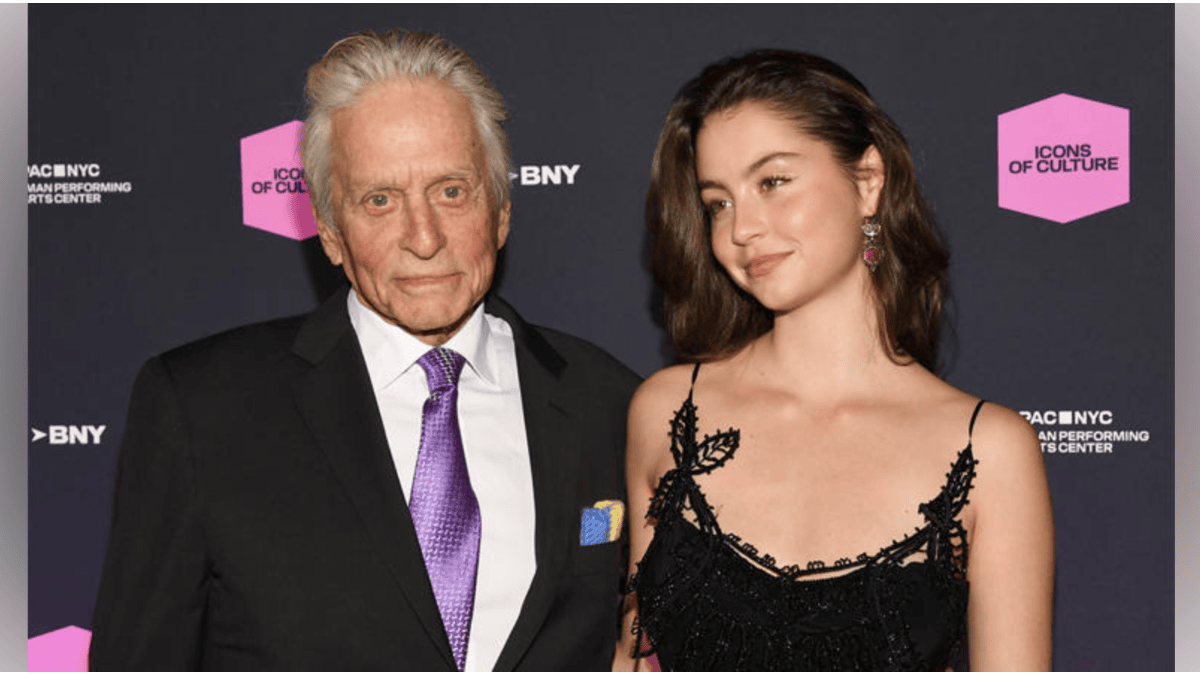 Catherine Zeta-Jones and Michael Douglas Cant Hide Pride as Daughter ...
