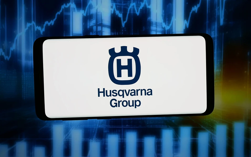 Husqvarna tops 2026 riding mower rankings amid electric shift