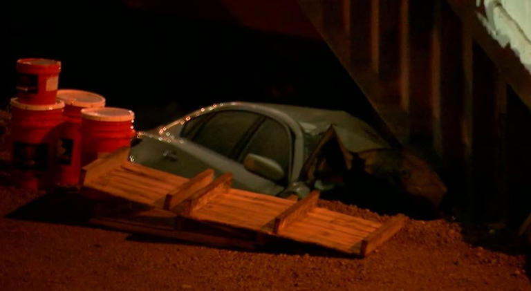 Driver charged after NKY police chase ends in crash off I-471 at I-71 ...