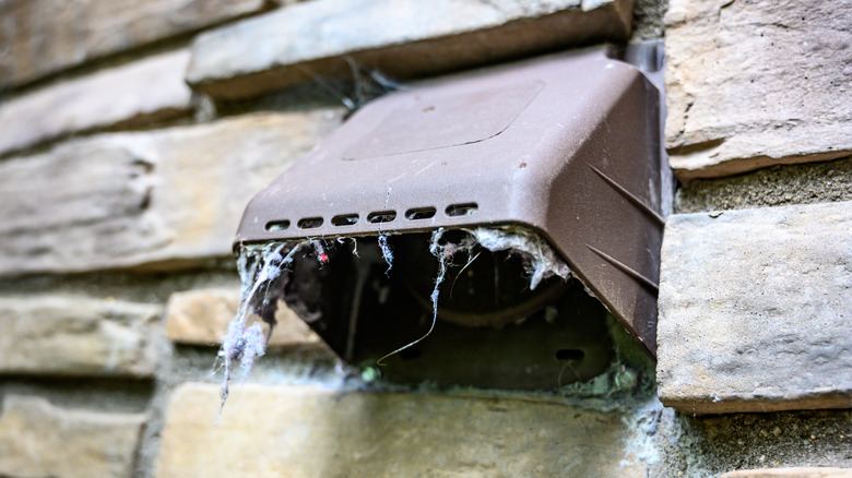 How to clean the outside dryer vent