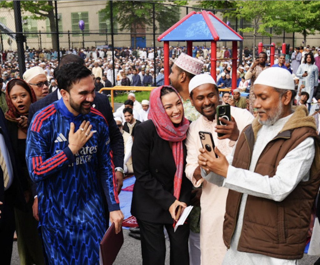 Mamdani wears garish Arsenal FC jersey at Muslim holiday event