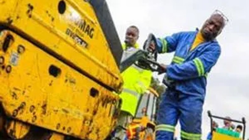 Inadi traditional leader halts R110m road project over community grievances