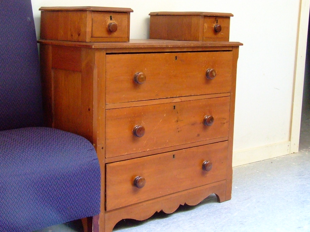 17 habits of professional thrift store furniture flippers