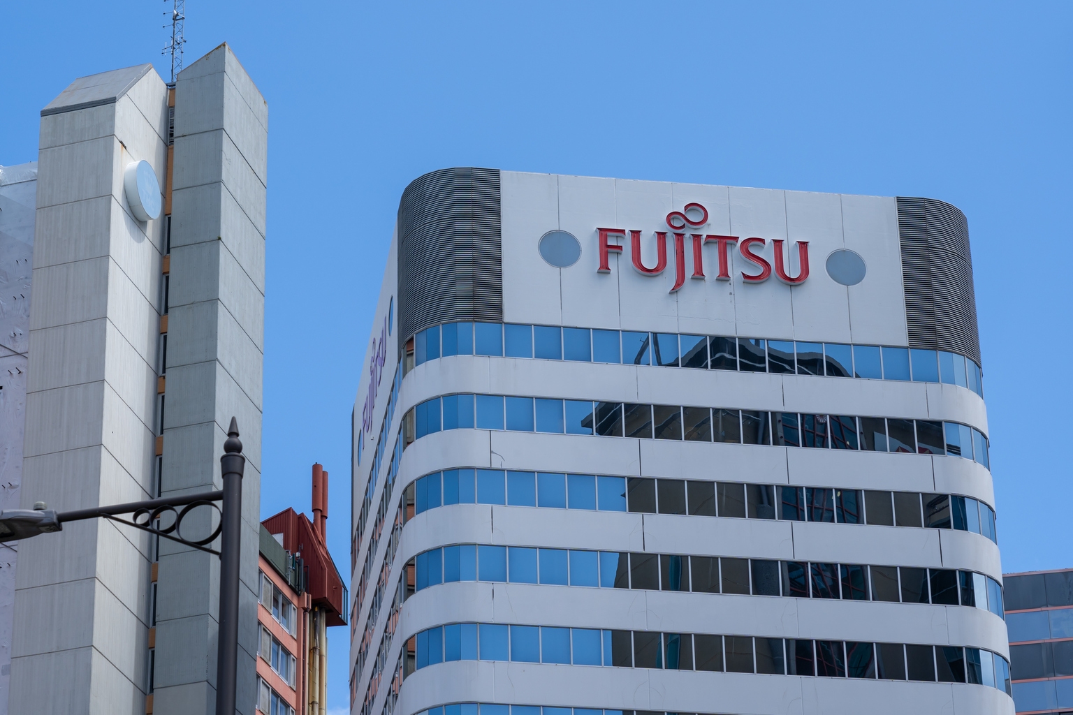 Fujitsu announces partnerships with Anthropic and OpenAI