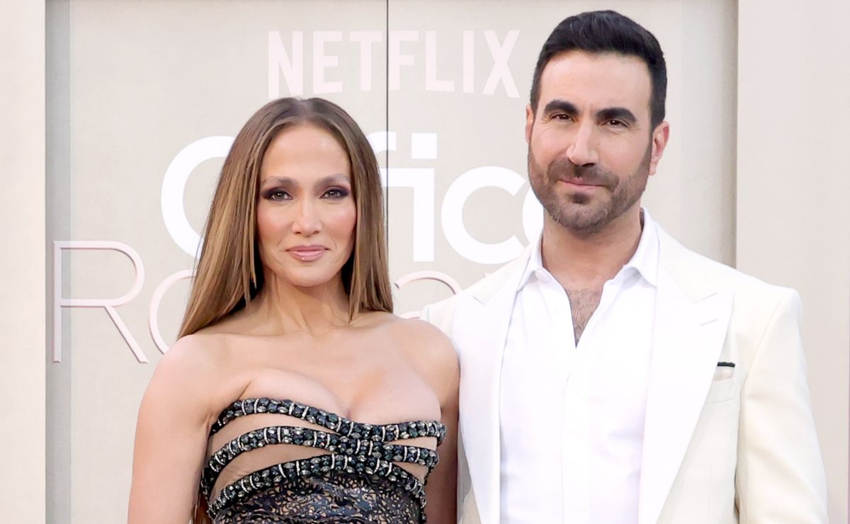 Jennifer Lopez praises ‘Office Romance’ co-star Brett Goldstein as the ...