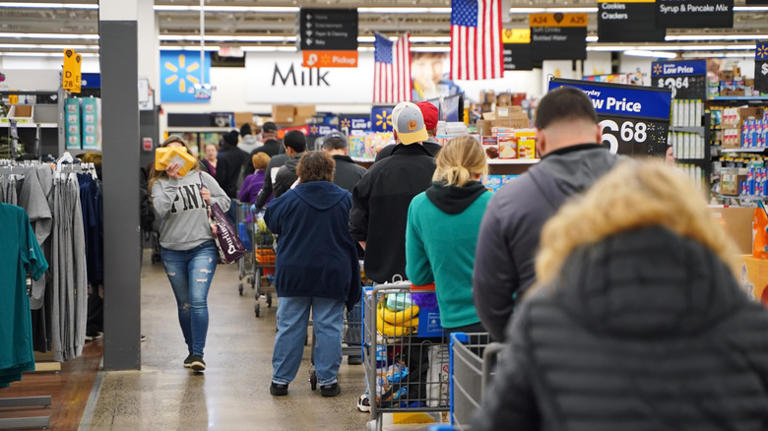 The absolute worst times to shop at Walmart