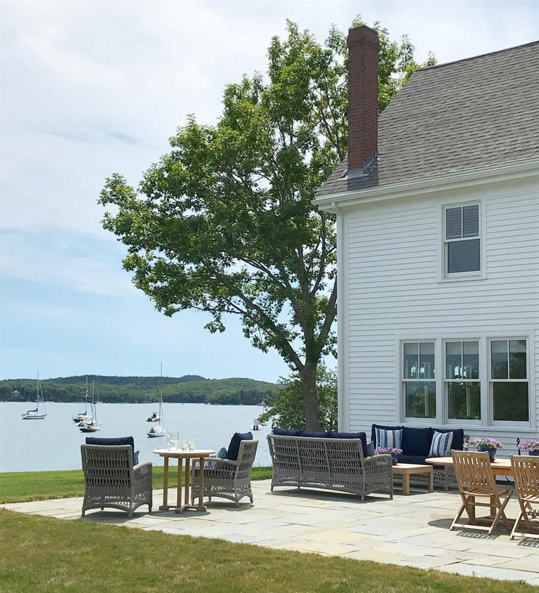 They bought a 'wreck' in coastal Maine—now it's the dreamiest cottage ...
