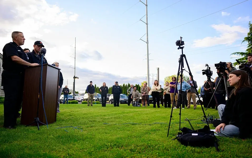Recovery resumes for nine missing after deadly tank rupture