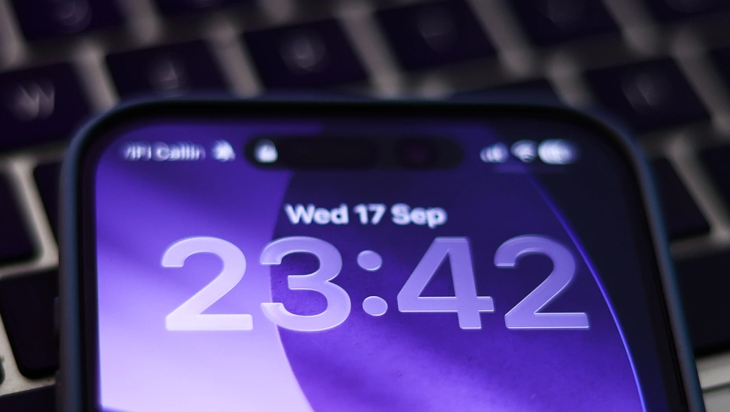 Apple developing iPhone feature to auto-lock during snatch thefts