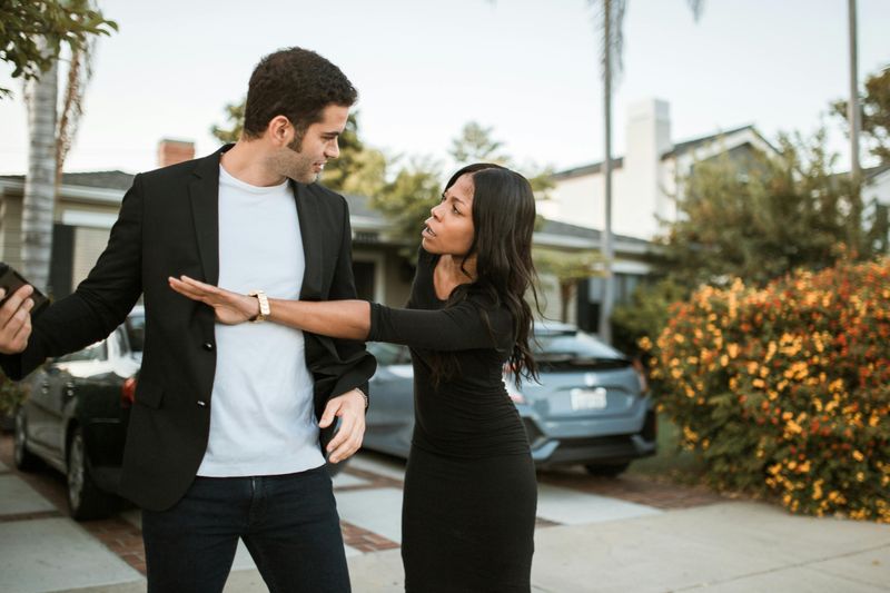 If he's secretly talking to someone else, these signs are hard to hide