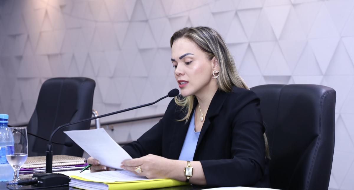 Cláudia de Jesus garante R$ 100 mil para compra de equipamentos ...