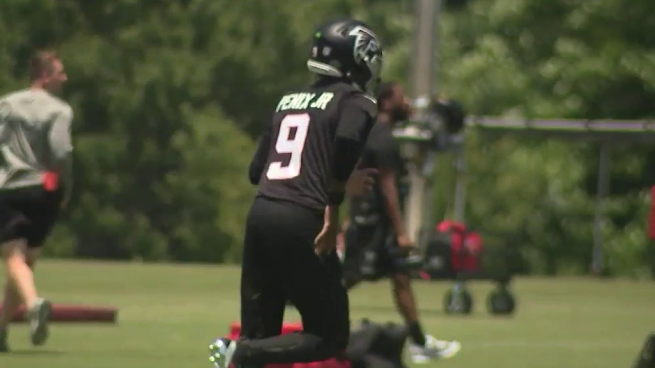 Quarterback battle heats up at Falcons OTAs