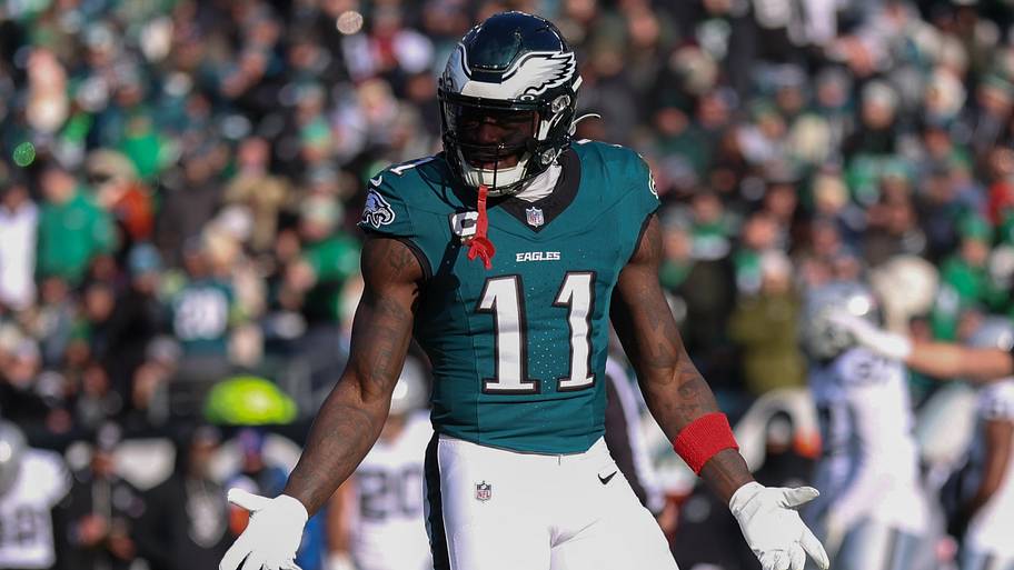 AJ Brown receives glowing review from Patriots player amid trade rumors ...