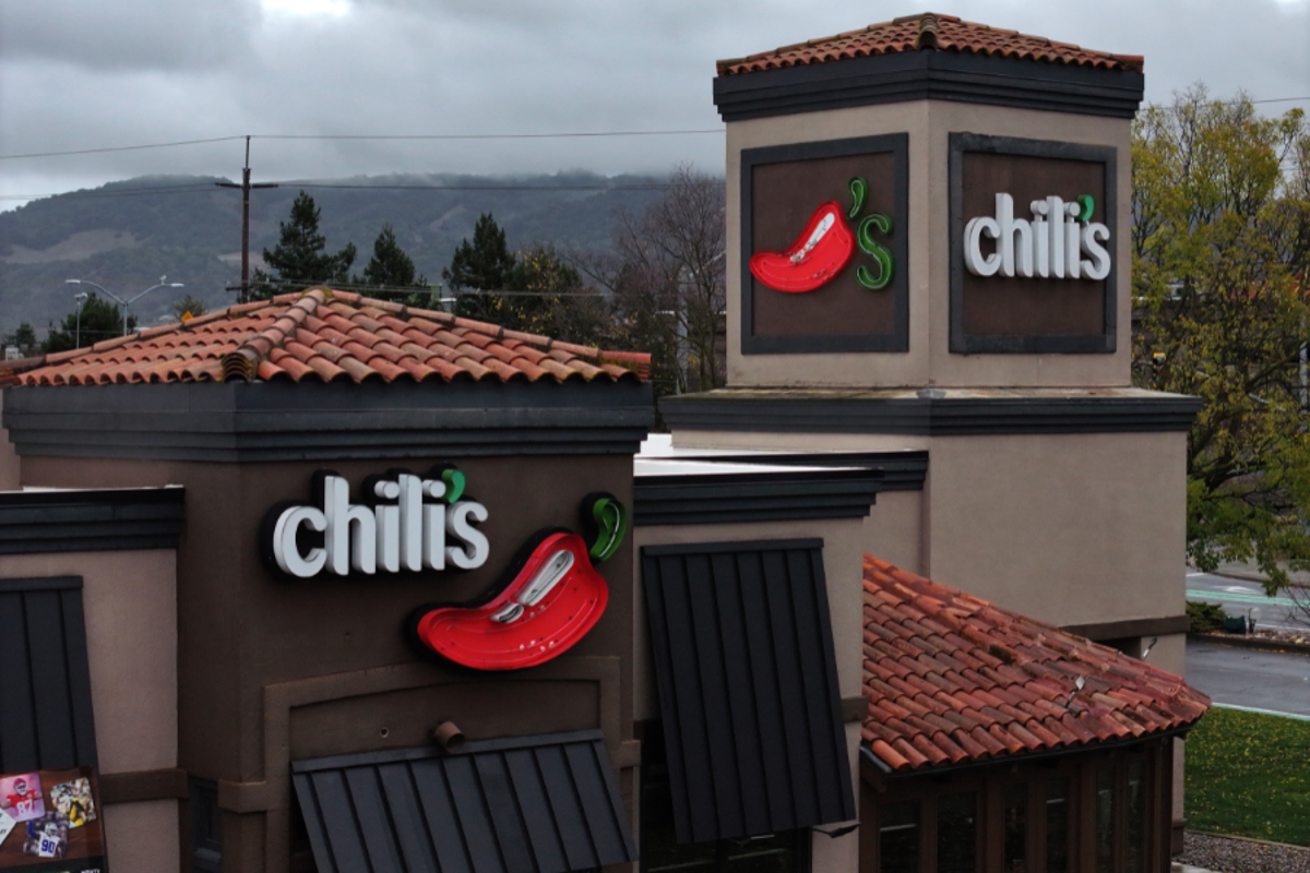 Chili’s gets singer to bring back its popular 'Baby Back Ribs' jingle
