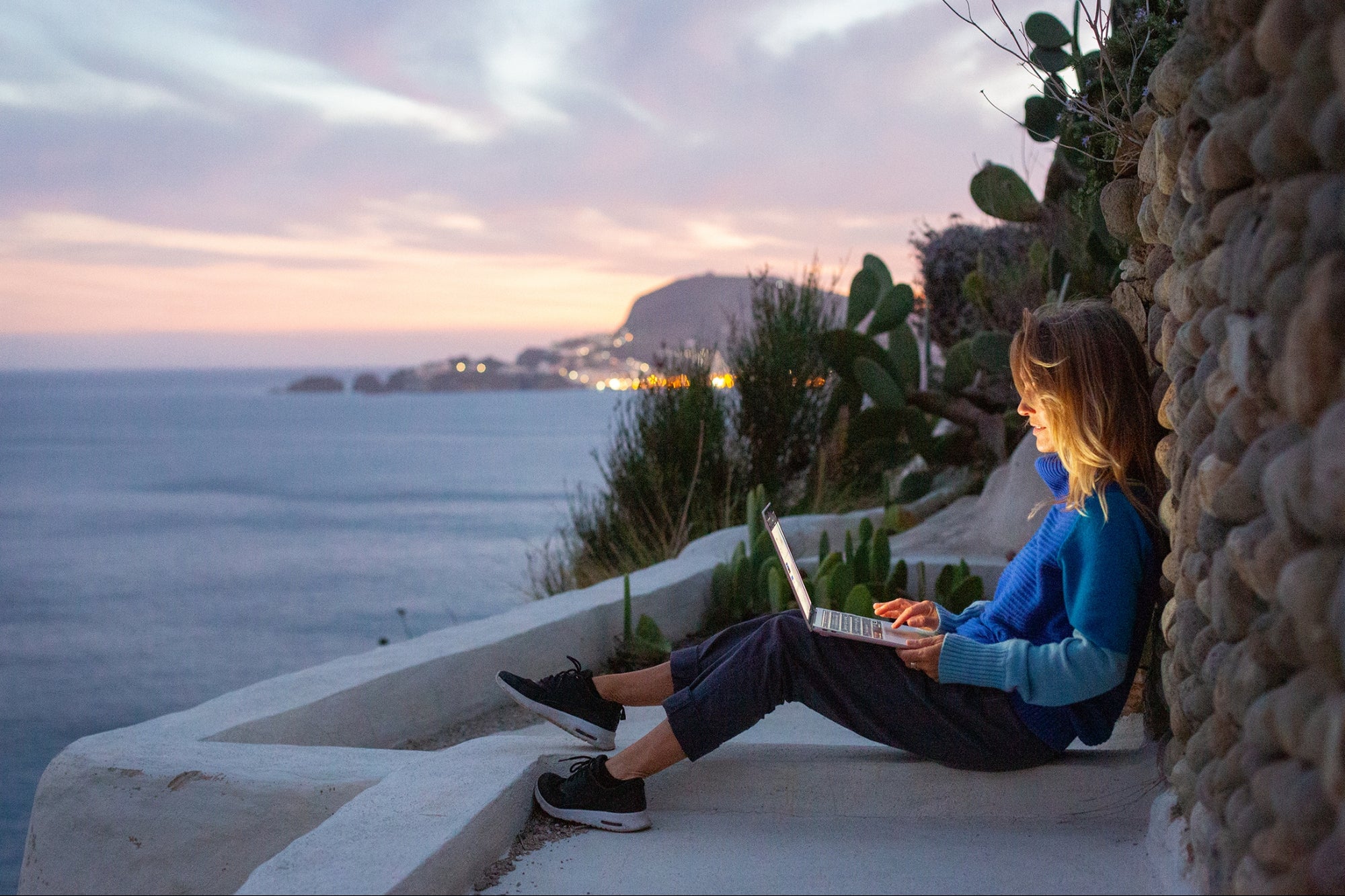 Sorry, remote workers: The US tax man travels with you — 8 tax ...