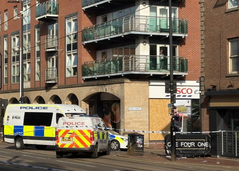 ‘Amazing mum’ shot dead outside bar would ‘light up every room she ...