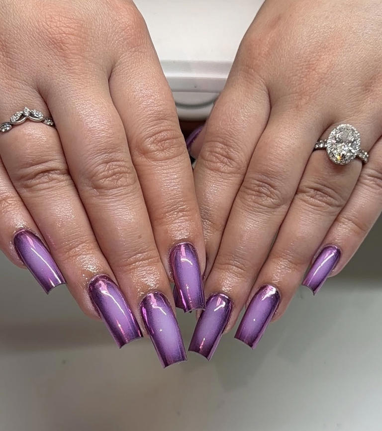 Unicorn chrome nails are the dreamiest manicure trend of the year