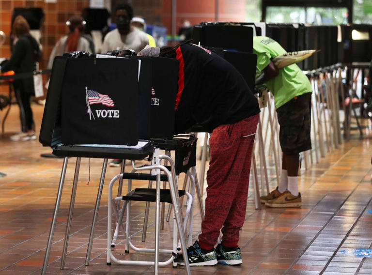 Florida's new controversial congressional map clears legal hurdle