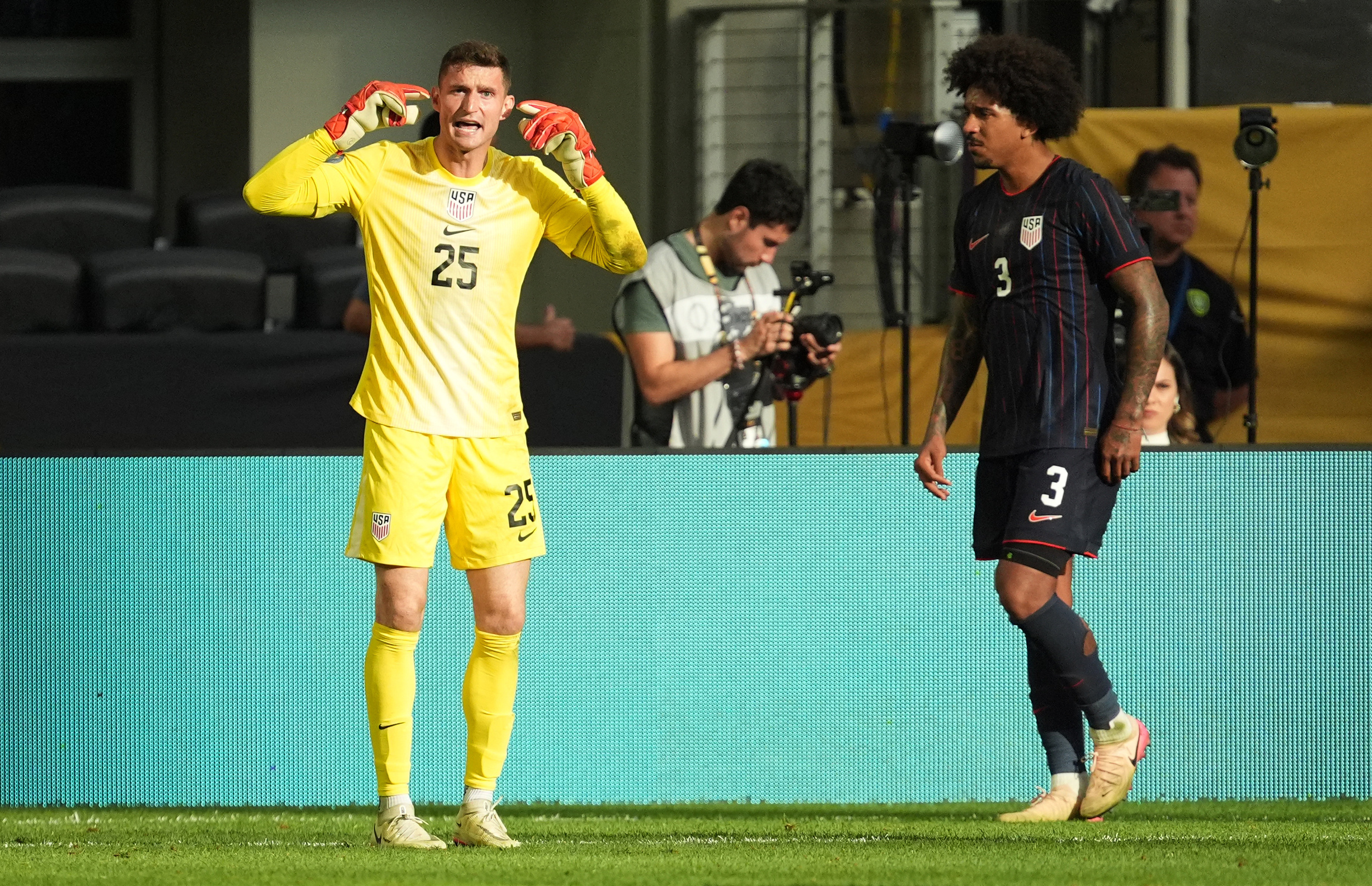 'Gentleman scholar' to 'stoppage king': Meet the US World Cup goaltenders