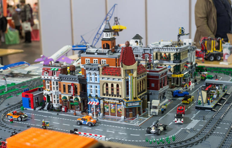 Orlando Brick Convention features life-sized LEGO models and ...
