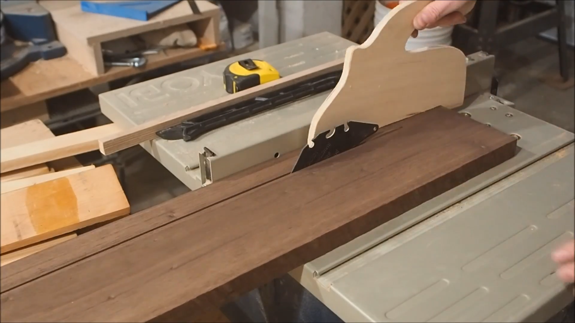 How to make matching twin cutting boards from one blank