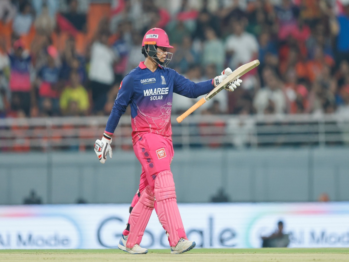 Fact check: Was Vaibhav Sooryavanshi offered a blank cheque for his bat ...