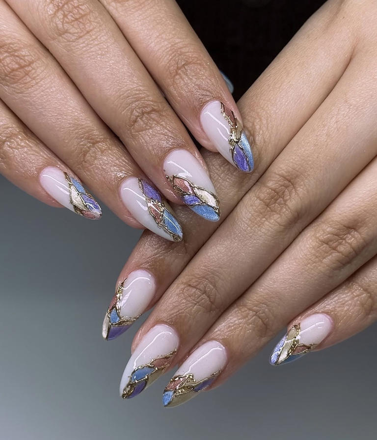 Unicorn chrome nails are the dreamiest manicure trend of the year