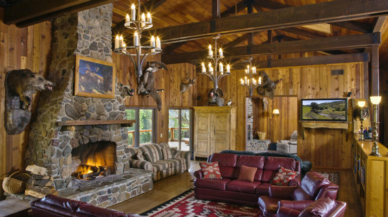 Goodbye, plain white walls: This cozy design trend is back and taking over