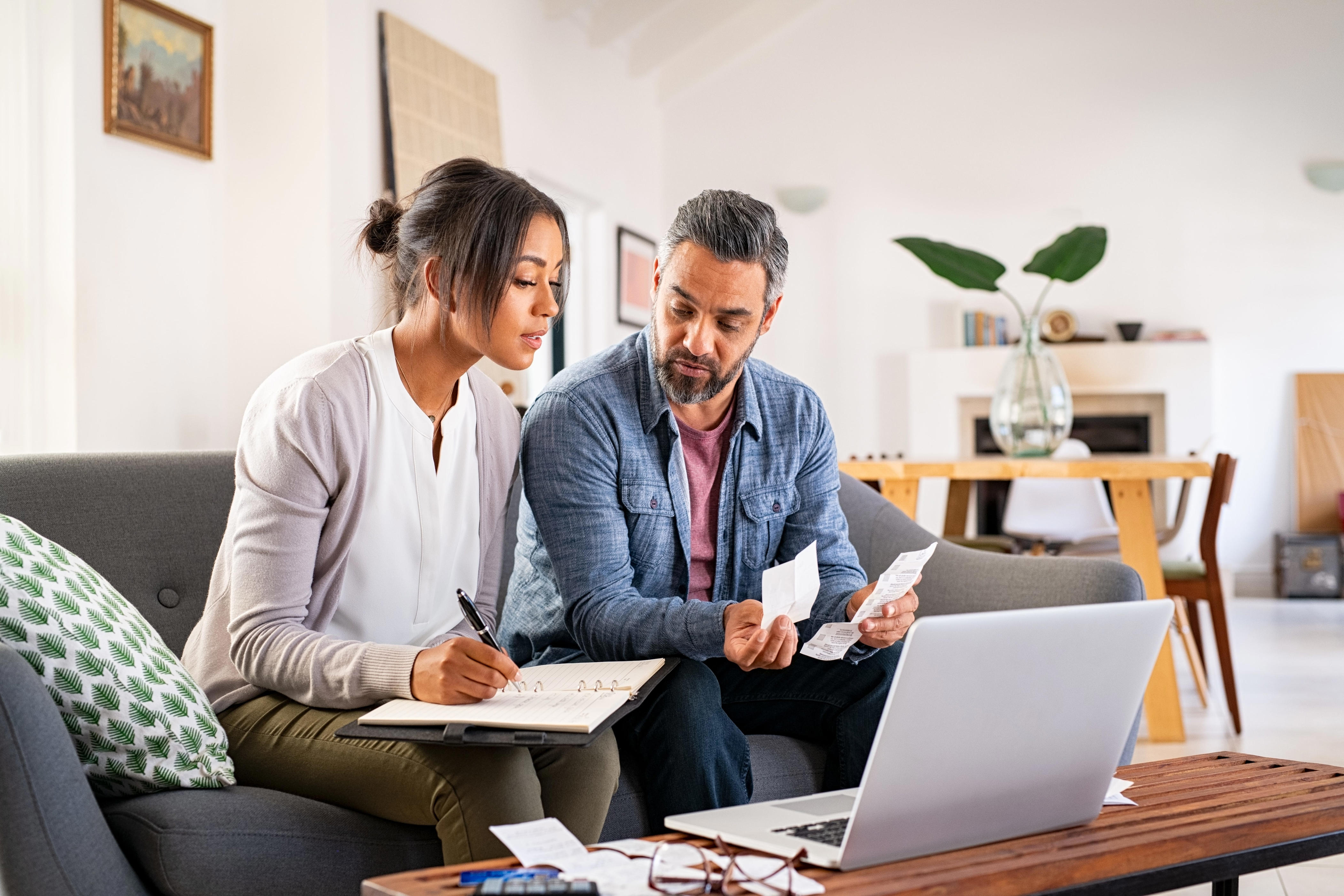 More couples are keeping separate bank accounts. What are the risks?
