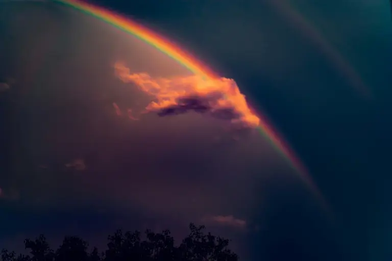 Rare 'fire rainbow' phenomenon appears over Madison Square Garden