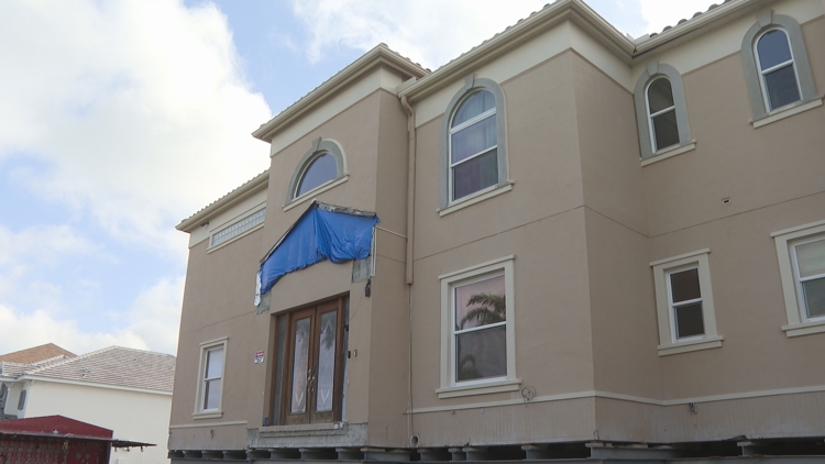 Belleair Beach family lifts 6,400-square-foot waterfront home ahead of ...