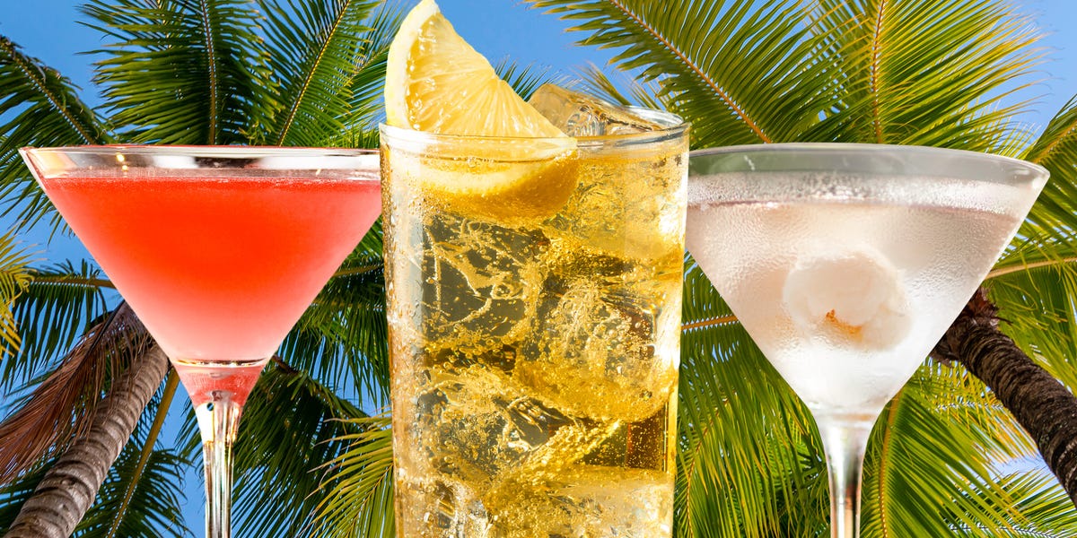Bartenders say 'overly complex' cocktails are out—here's what everyone ...