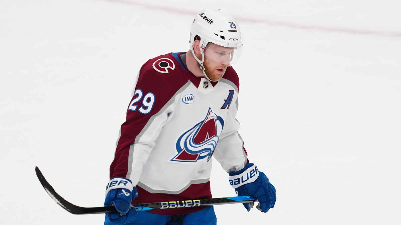 Why injured Avalanche superstar Nathan MacKinnon stiffed media after ...