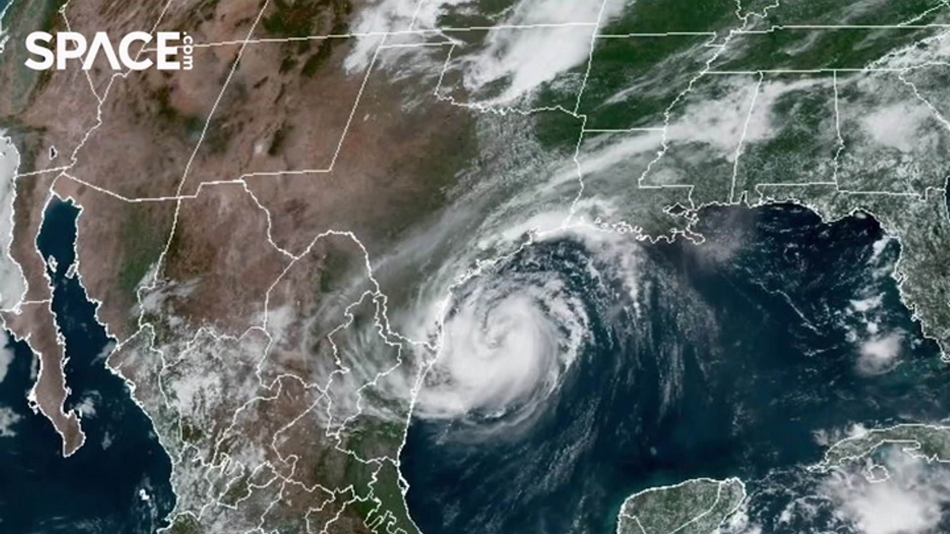 Time-lapse of when Hurricane Beryl made landfall in Texas