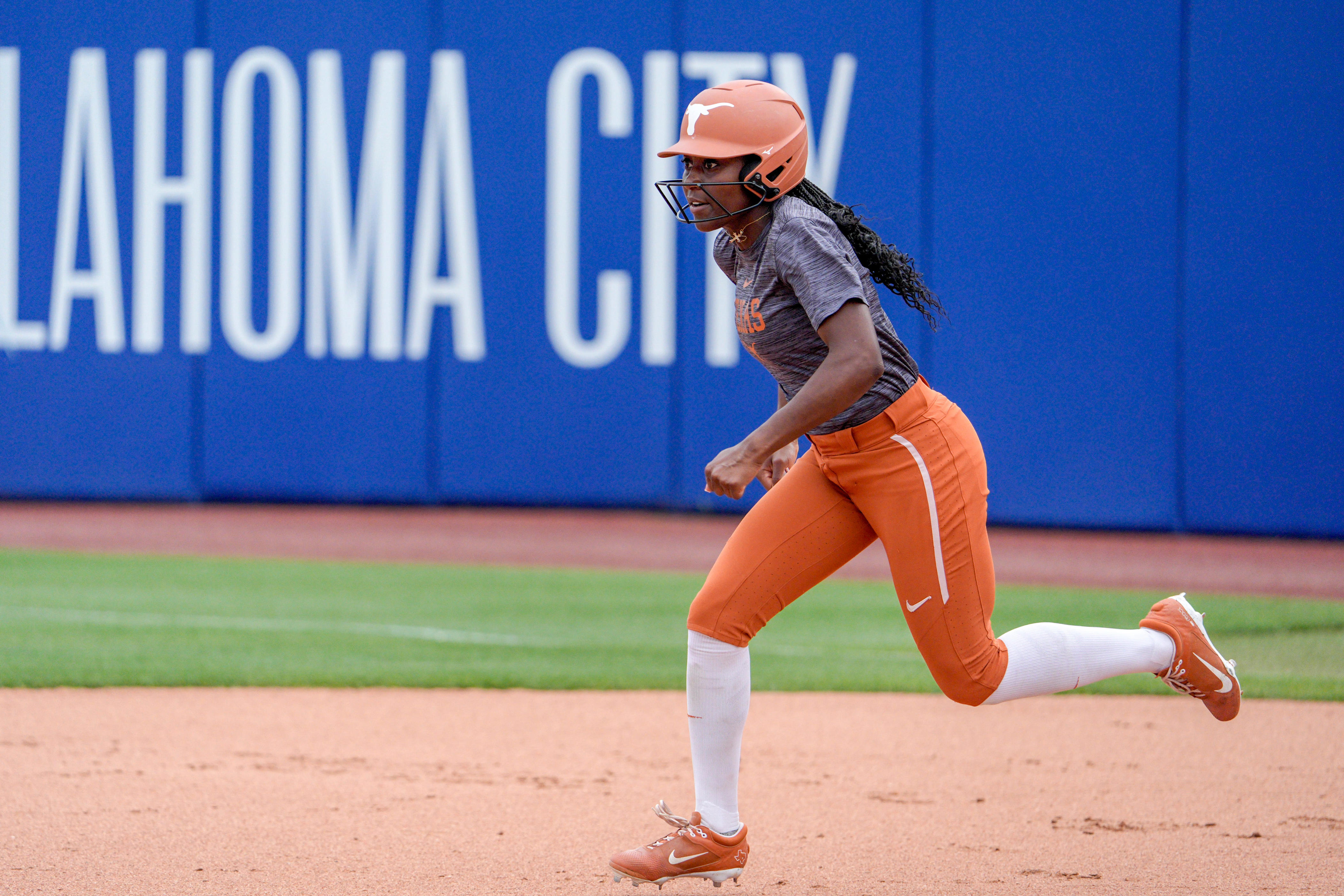 What channel is Texas softball vs Tennessee on today? Time, TV schedule ...
