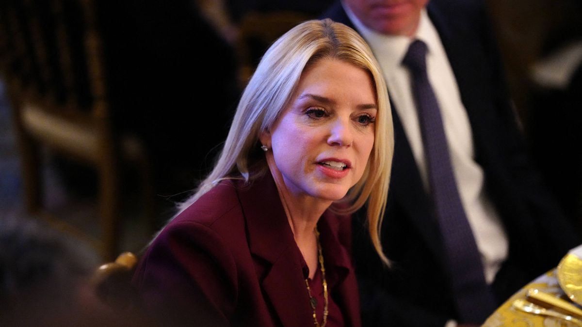 Trump brings fired Cabinet member back into his administration after ...