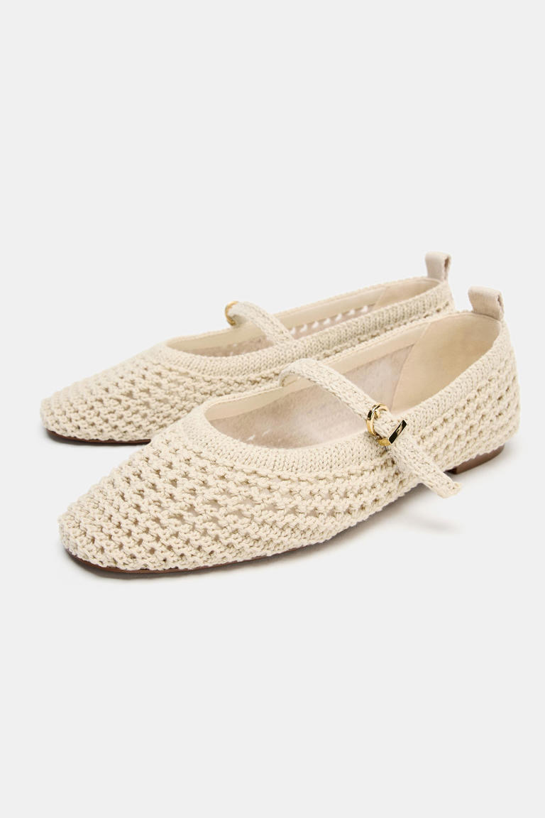 I'm styling the mesh ballet flats trend to manifest a Greece vacation ...