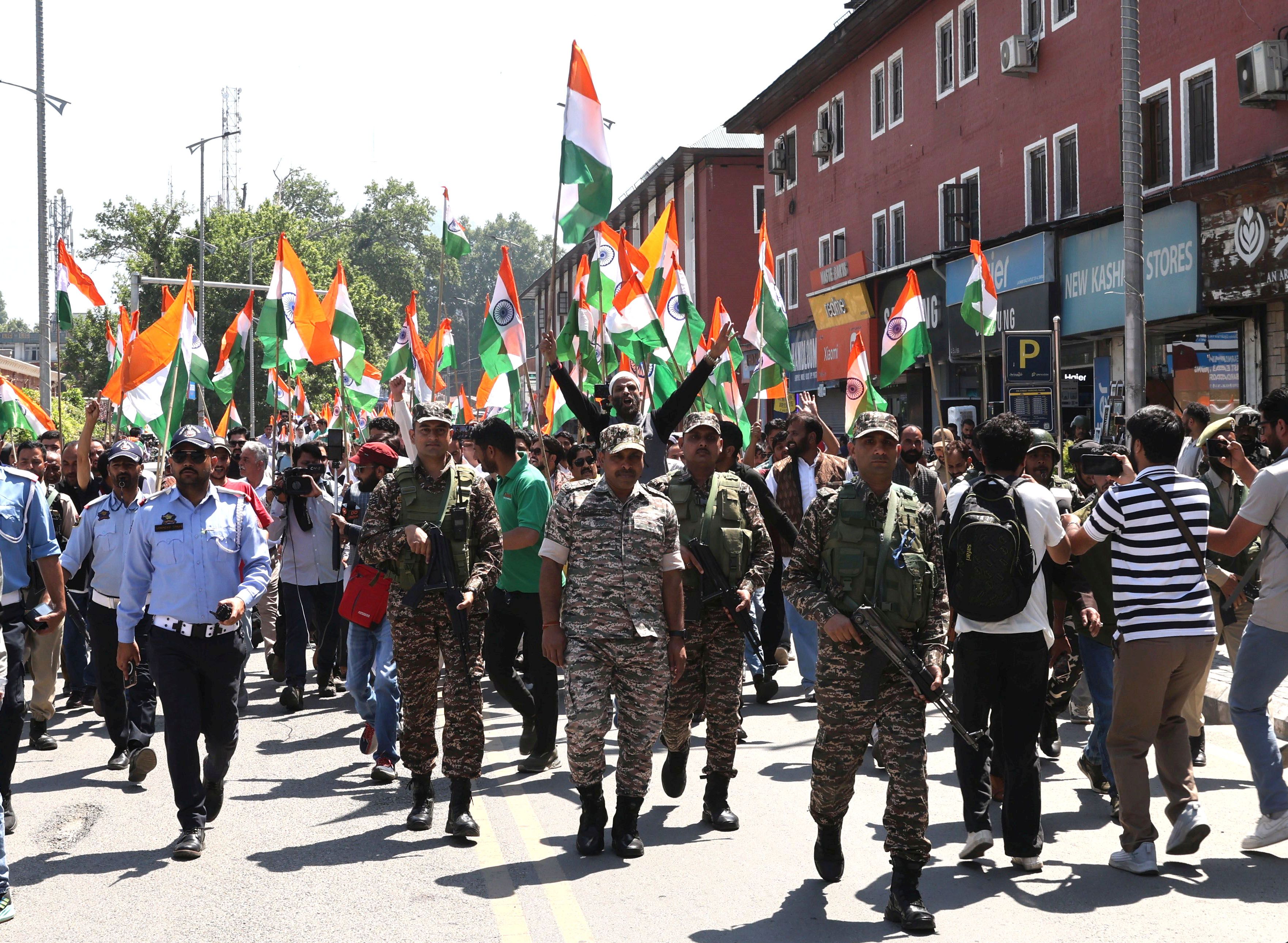 India orders demolition drive along border as Pakistan tensions simmer