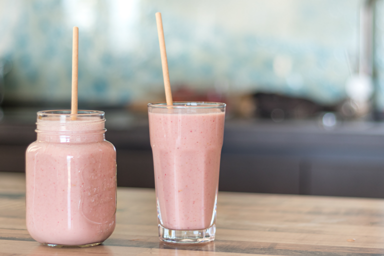 7 easy-to-make smoothies that are both nutritious and filling