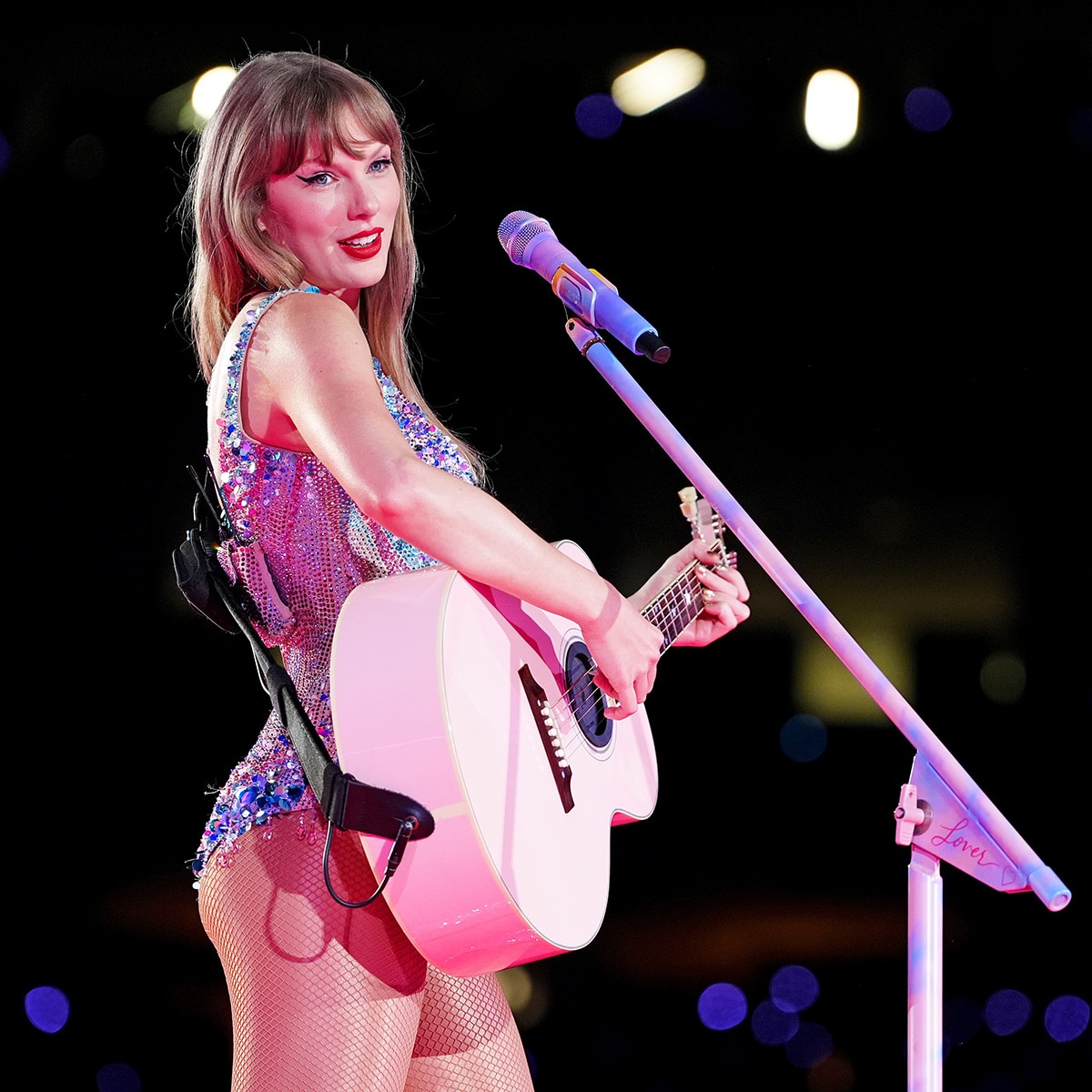 Taylor Swift sends 8-year-old fan the ultimate gift after viral video