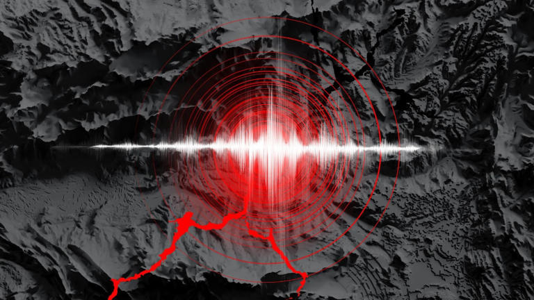 A very shallow magnitude 4.5 earthquake just struck near Manokwari in ...