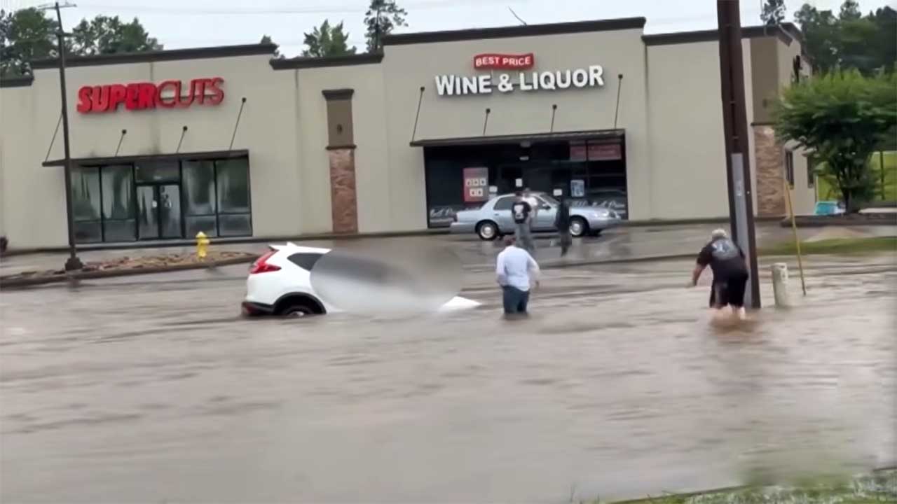 A woman was just swept away in her car after Memorial Day flash floods ...