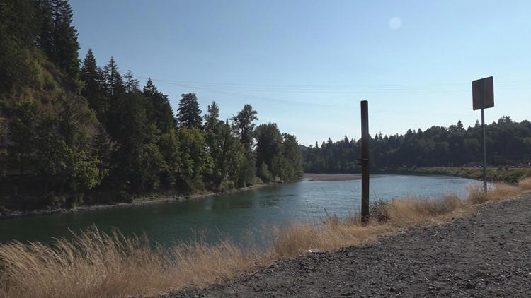 Woman's body recovered from Cowlitz River in Kelso