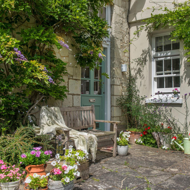 7 things people with cool gardens in a heatwave always have